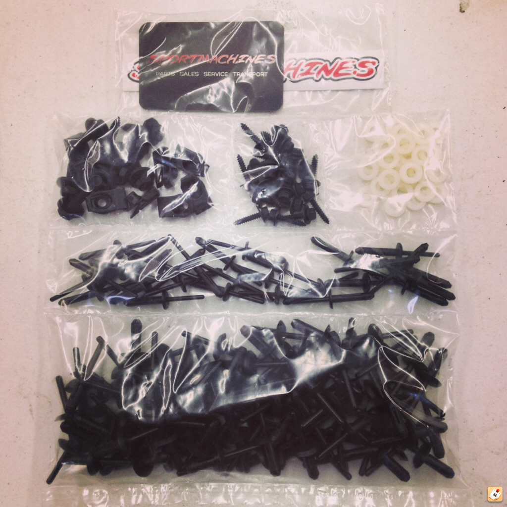 Cladding Rivet Kit – SportmachinesStore