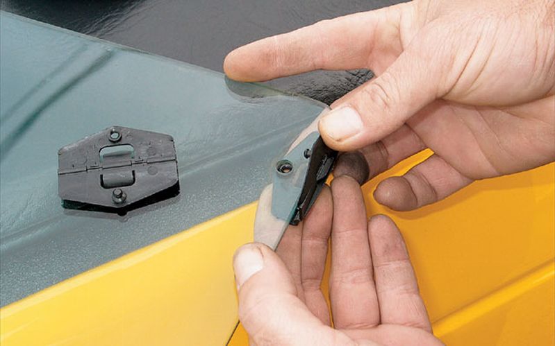 Glass Run Channel Clips – SportmachinesStore